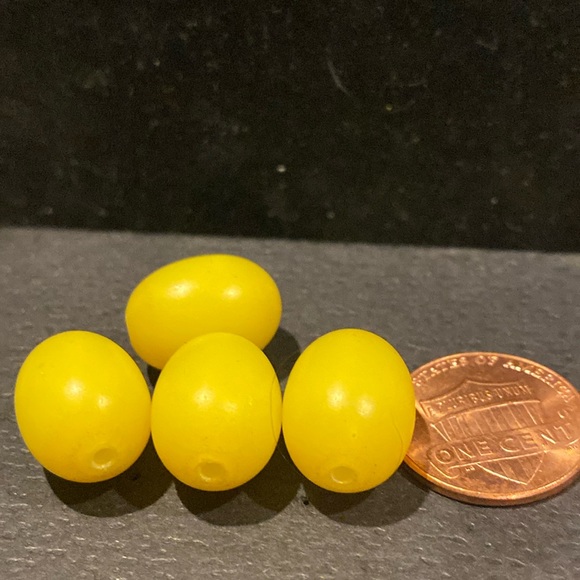Vintage | Jewelry | 23 Yellow Lucite | Poshmark